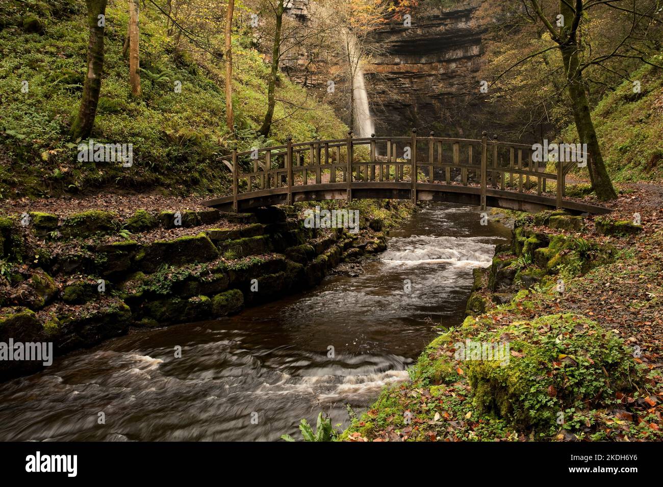 Hardraw Force waterfall, in the Yorkshire Dales Valley of Wensleydale ...