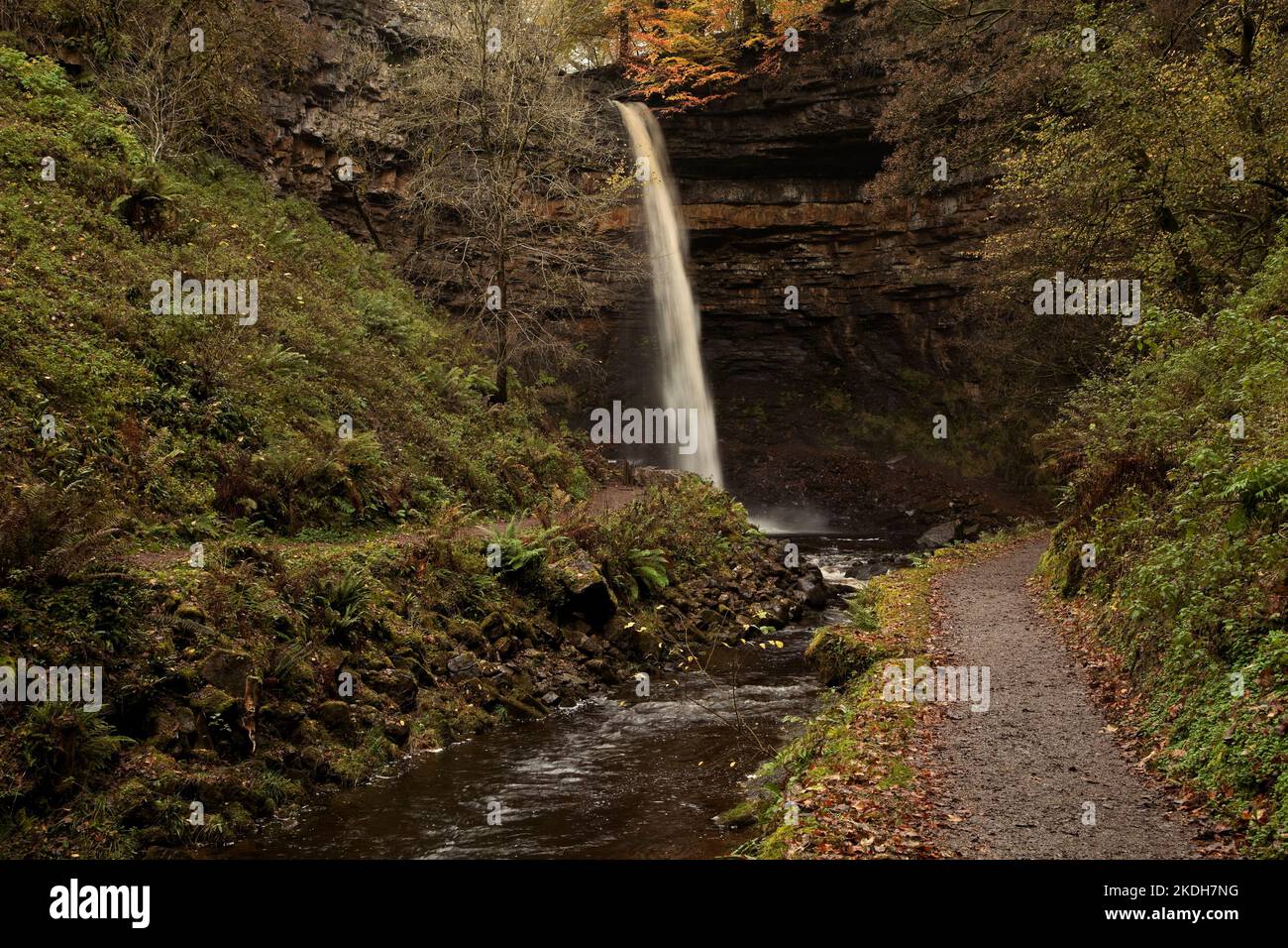 Hardraw Force waterfall, in the Yorkshire Dales Valley of Wensleydale ...