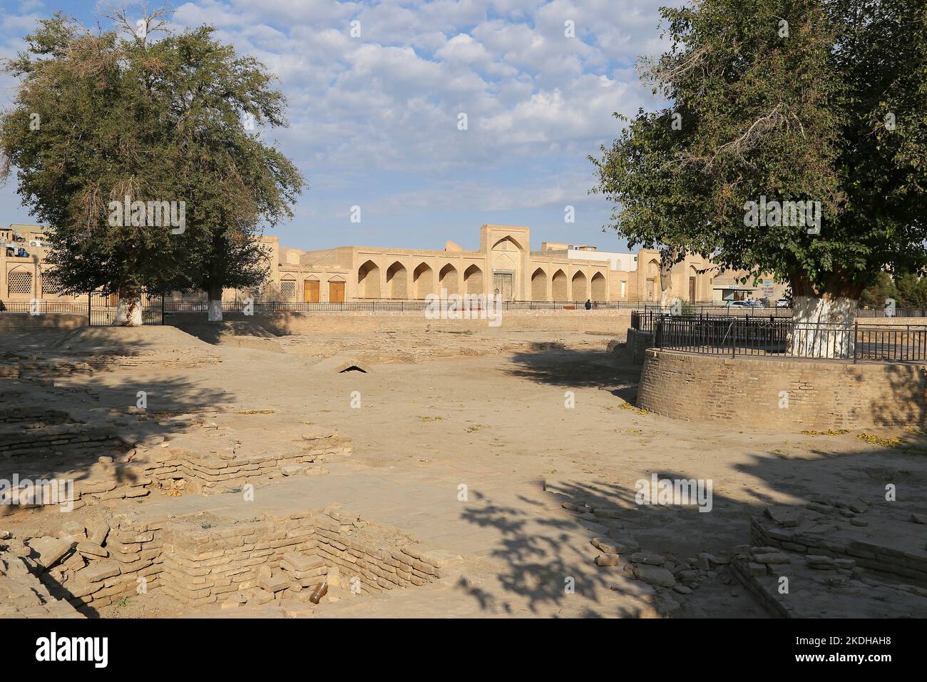 Caravansaray archaeological excavations, Historic Centre, Bukhara ...
