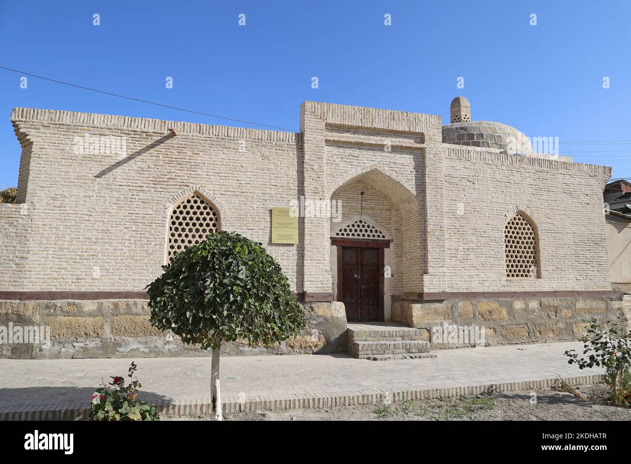 Old School Building, Nomozgokh Street, Historic Centre, Bukhara ...