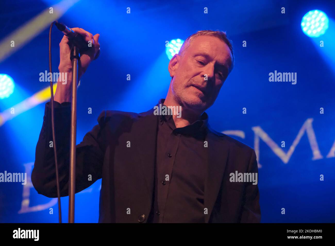 Uk top ten hits hi-res stock photography and images - Alamy