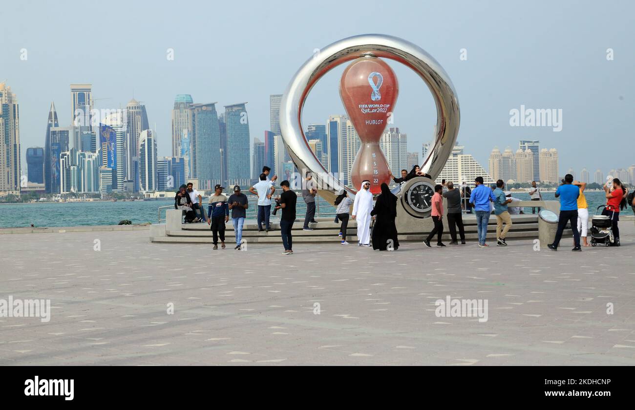 Doha, Qatar. 5th Nov, 2022. Doha Corniche and Souq Waqif show world cup ...