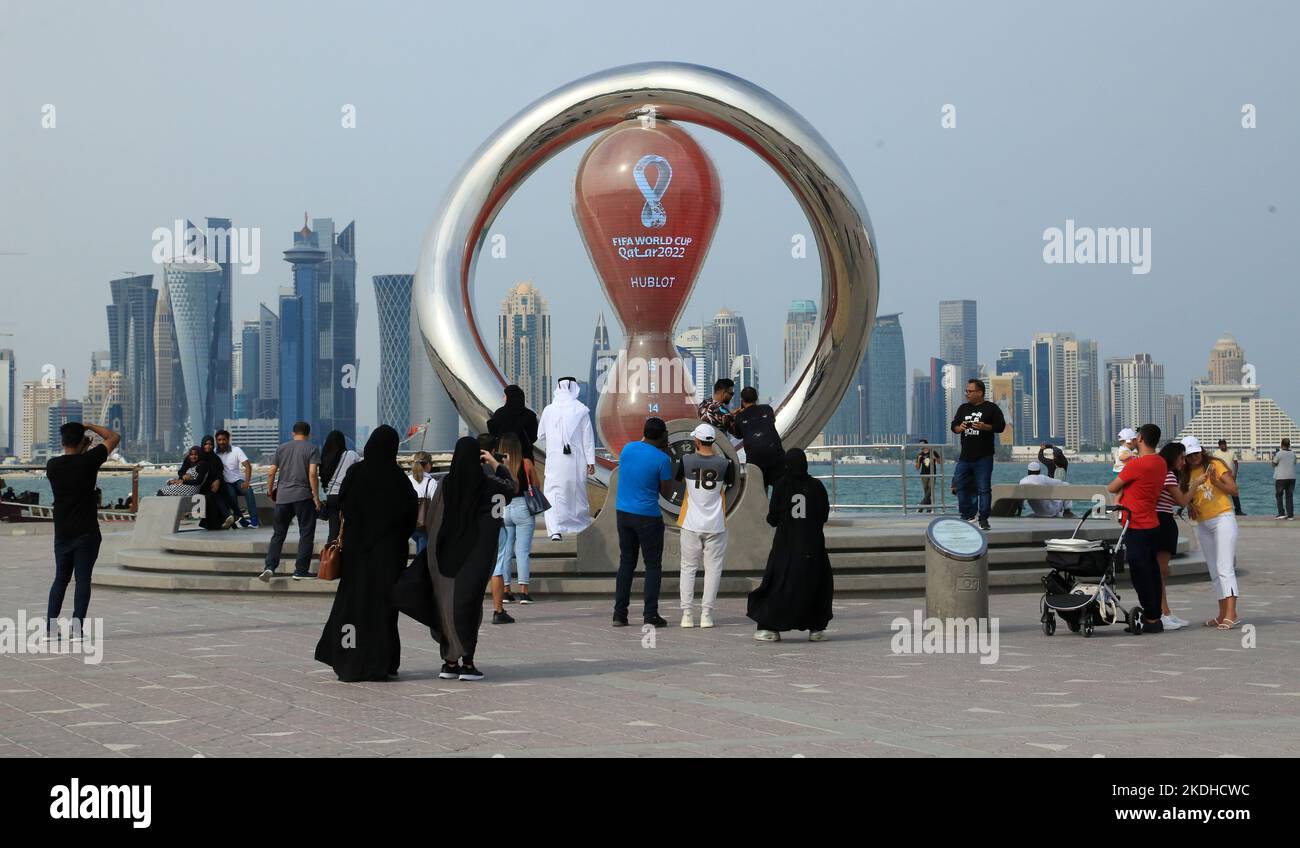 Doha, Qatar. 5th Nov, 2022. Doha Corniche and Souq Waqif show world cup ...