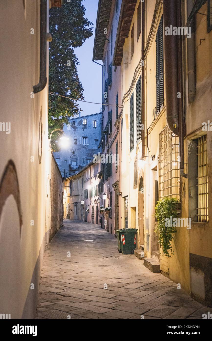 streets of old city pisa at sunset Stock Photo - Alamy