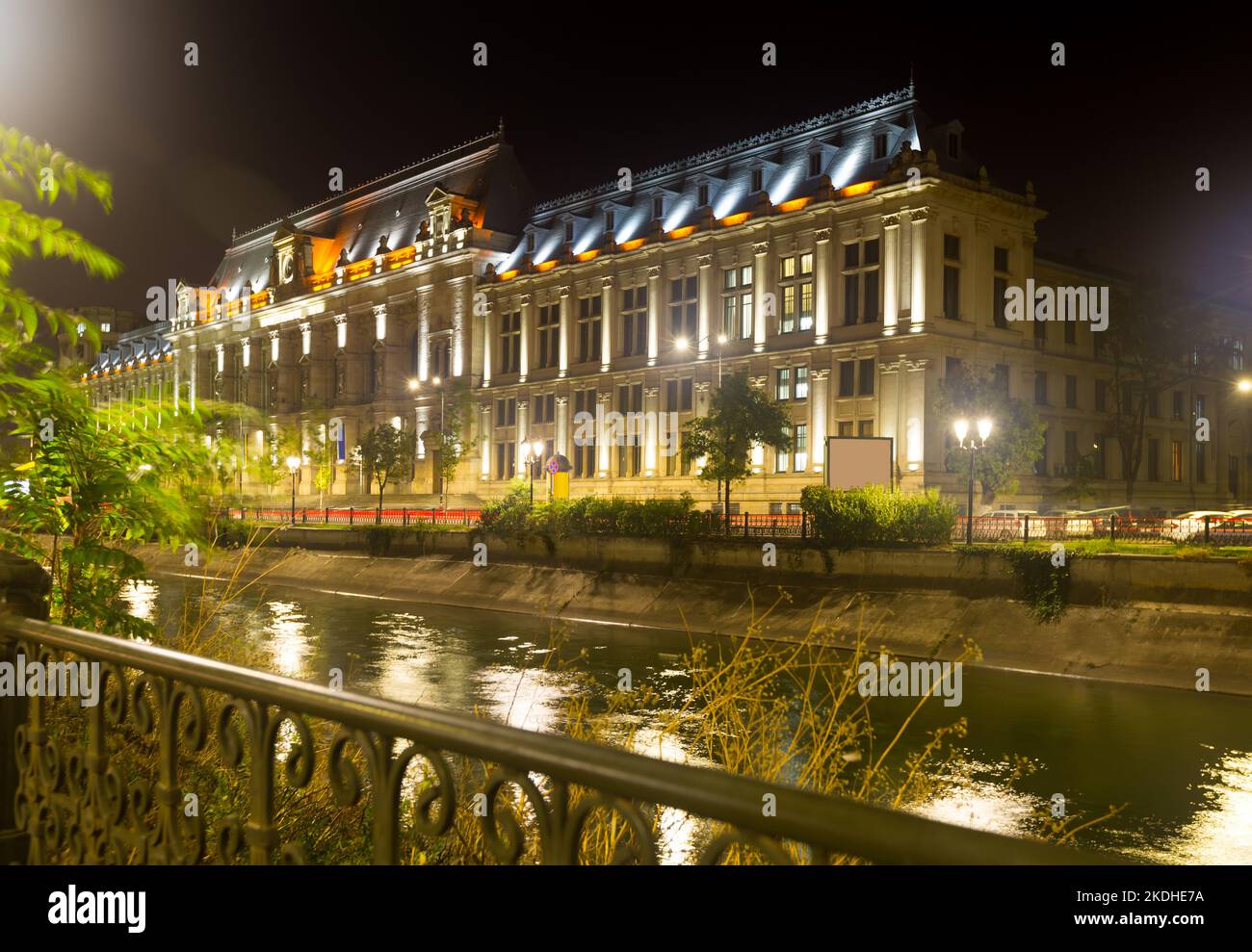 Bucharest palace of justice court hi-res stock photography and images ...