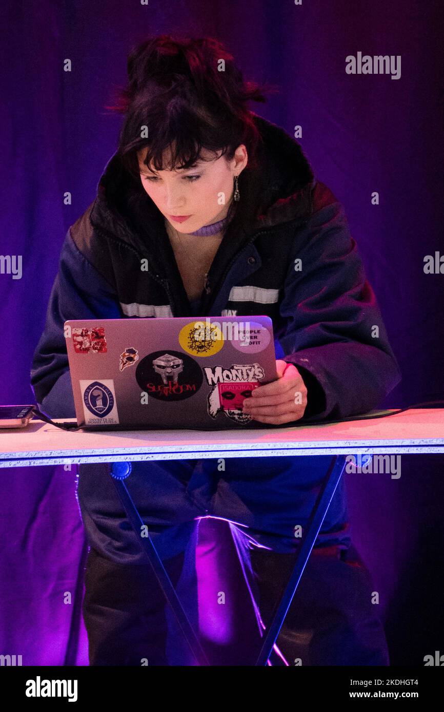 Bjork's daughter Ísadóra Bjarkardóttir is spotted at Smekkleysa record ...