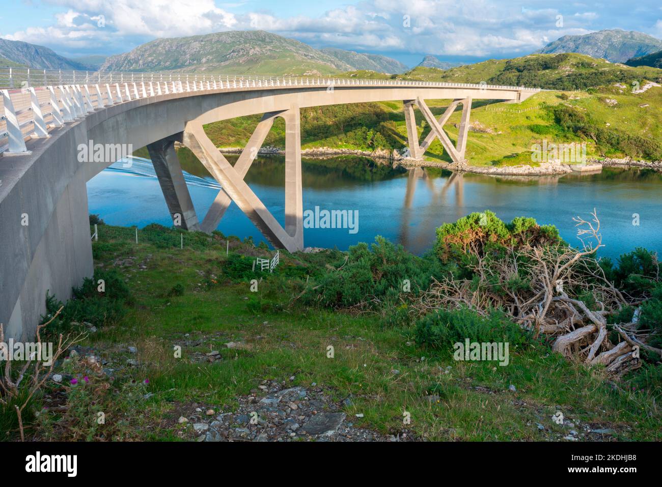 Distinctive Modern Curvedwinding Concrete Box Girder Bridgecrossing The Loch A Chàirn Bhàin