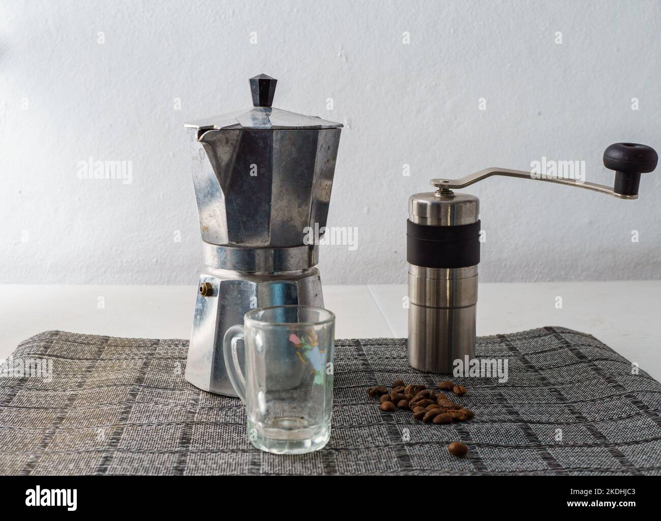 Moka pot set up hi-res stock photography and images - Alamy
