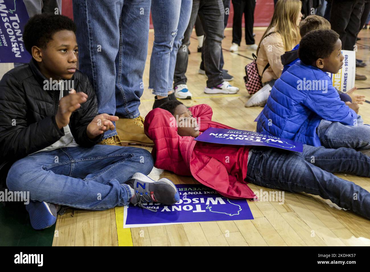 Pictured from left to right hi-res stock photography and images - Alamy