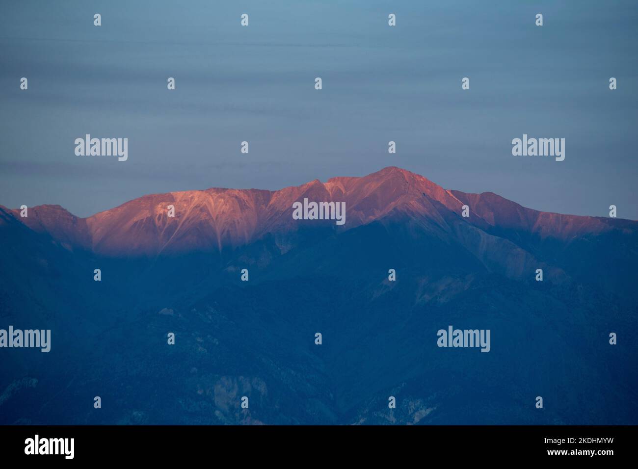 White Mountain Peak glows purple during sunset in Mono and Inyo ...