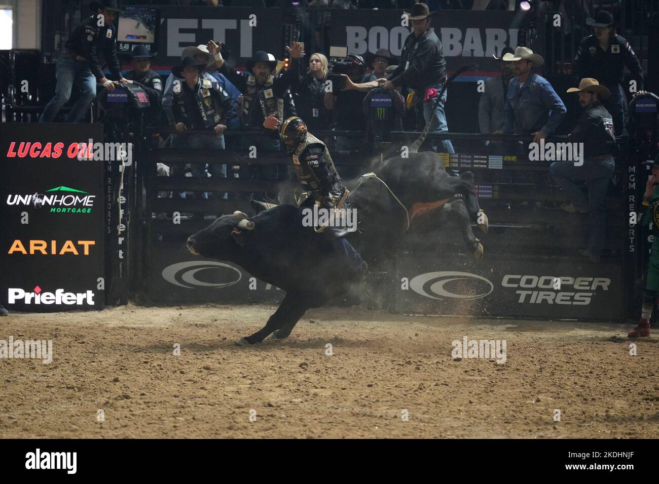 LAS VEGAS, NV - NOVEMBER 6: Cody Jesus takes his best shot at an :08 ...