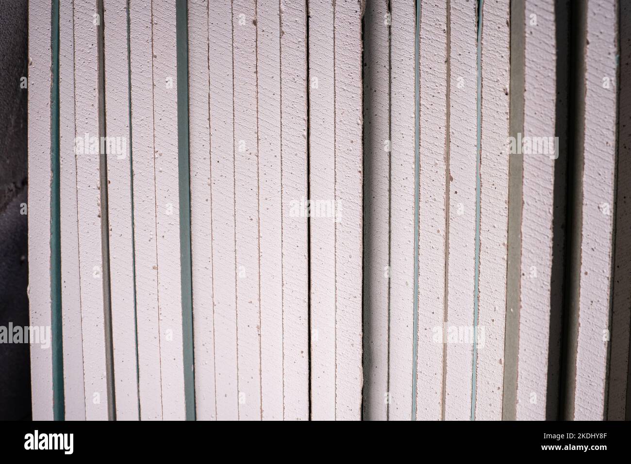Gypsum wall sheathing hi-res stock photography and images - Alamy