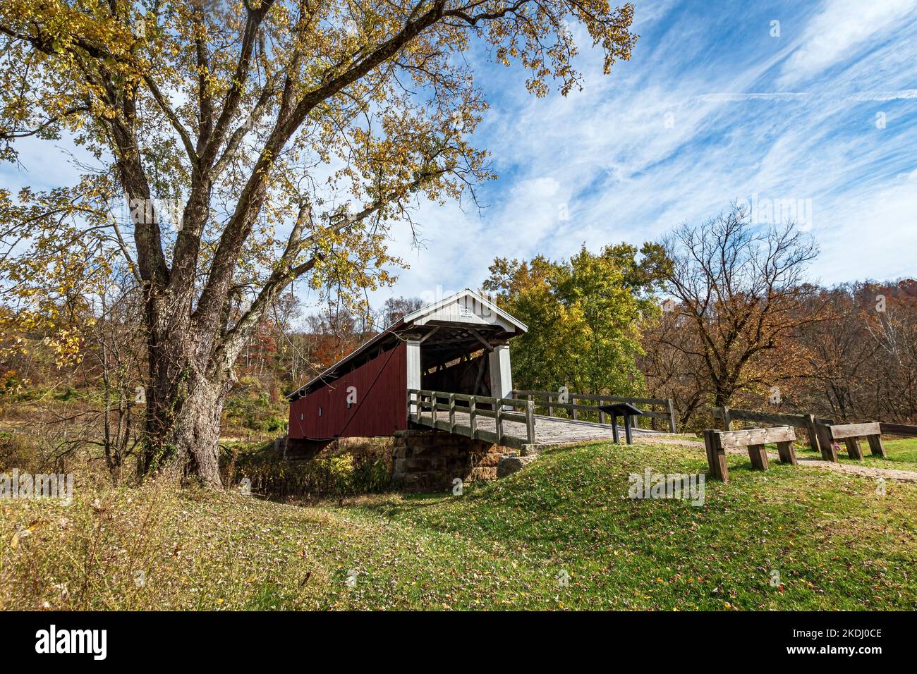 Marietta, Ohio, USA-Oct. 25, 2022: Beautiful restored Rinard Covered ...