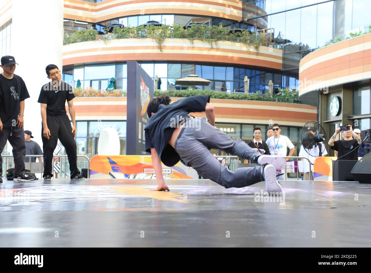 The V-Break Dance Battle (VBD) International Hip Hop Dance Competition ...