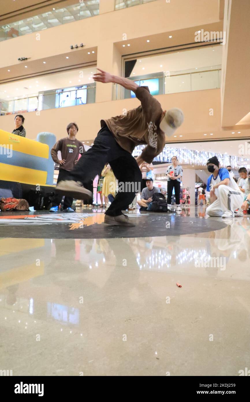 The V-Break Dance Battle (VBD) International Hip Hop Dance Competition ...