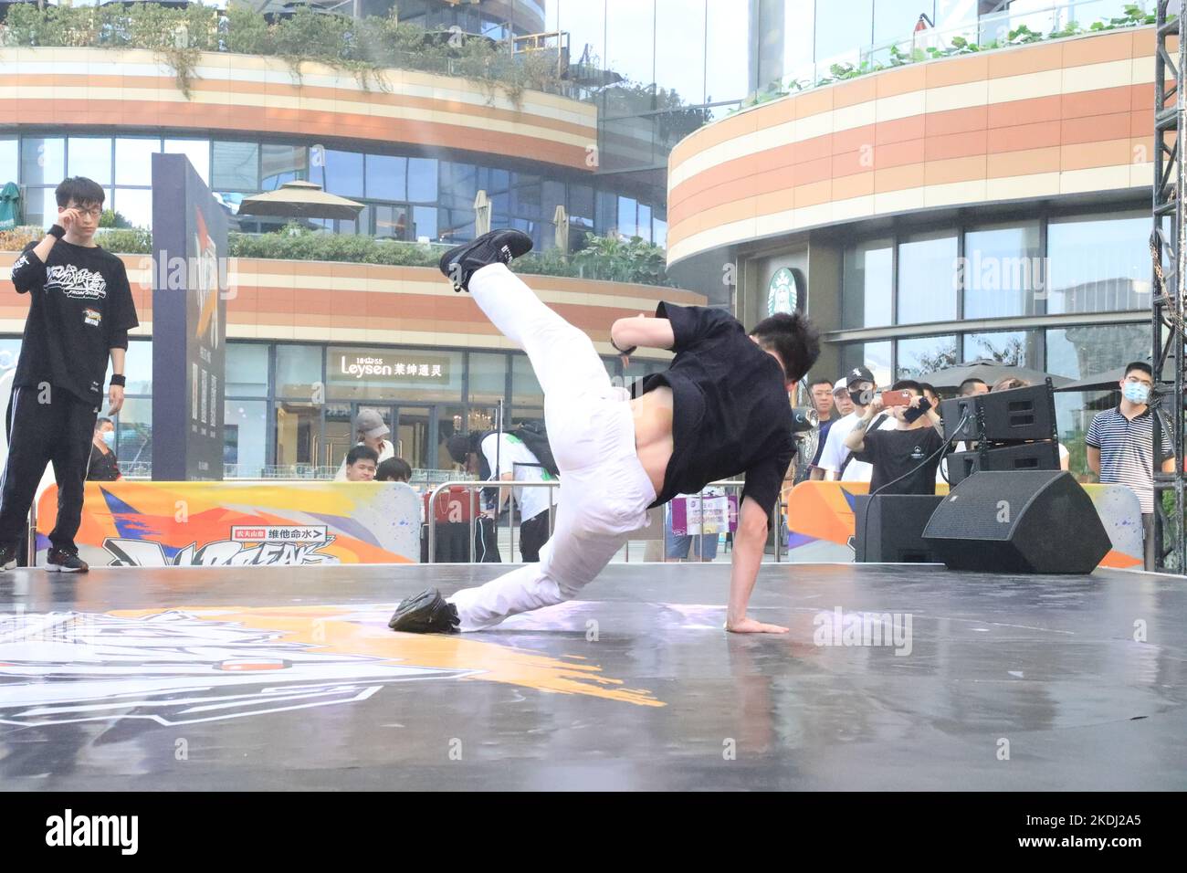 The V-Break Dance Battle (VBD) International Hip Hop Dance Competition ...