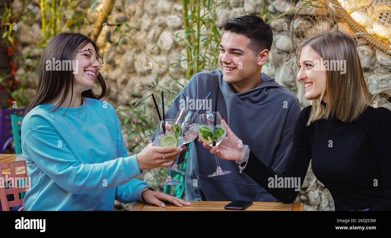 Girls having drink in pub hi-res stock photography and images - Alamy