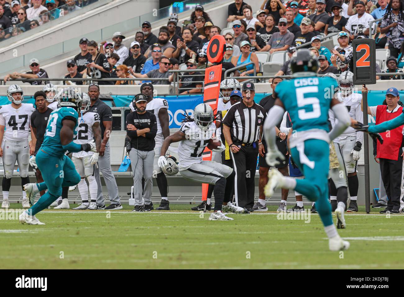 Saturday, November 6, 2022; Jacksonville, FL USA; Las Vegas Raiders ...