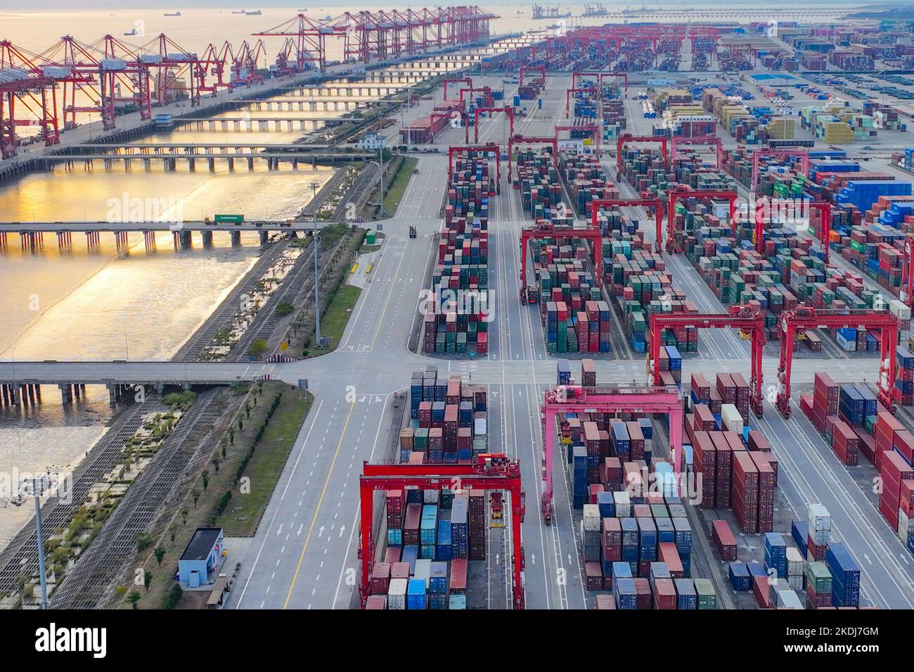 SUZHOU, CHINA - NOVEMBER 5, 2022 - An aerial photo shows the busy and ...