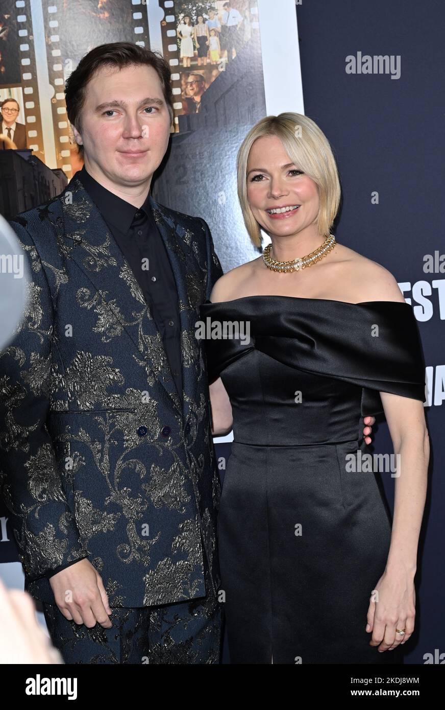 Paul dano michelle williams hi-res stock photography and images - Alamy