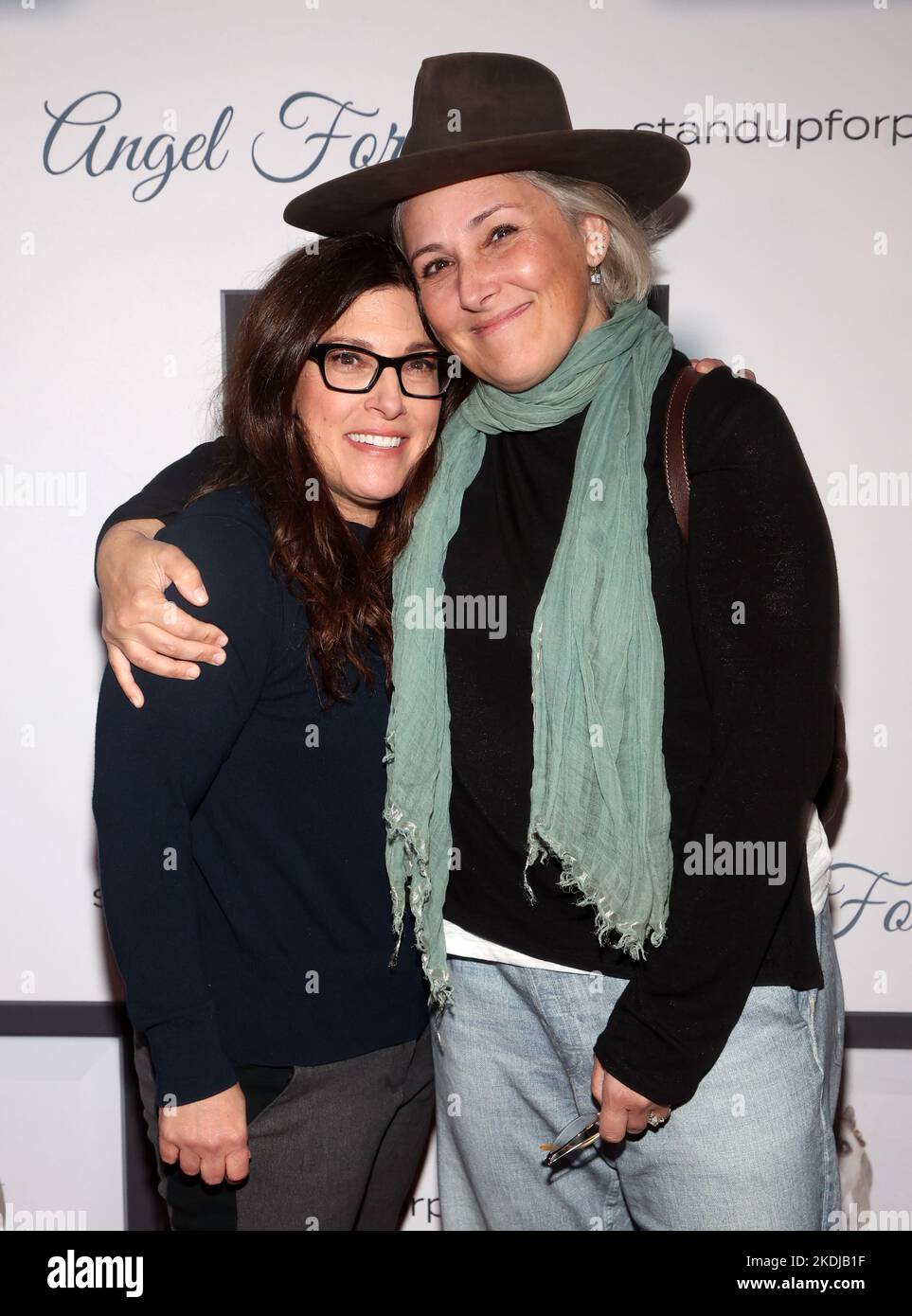 6 November 2022 -Los Angeles, California - Ricki Lake, Rebecca Corry ...