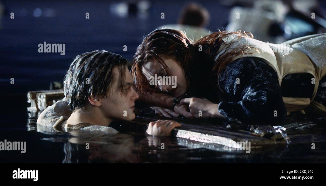 LEONARDO DICAPRIO and KATE WINSLET in TITANIC (1997), directed by JAMES ...
