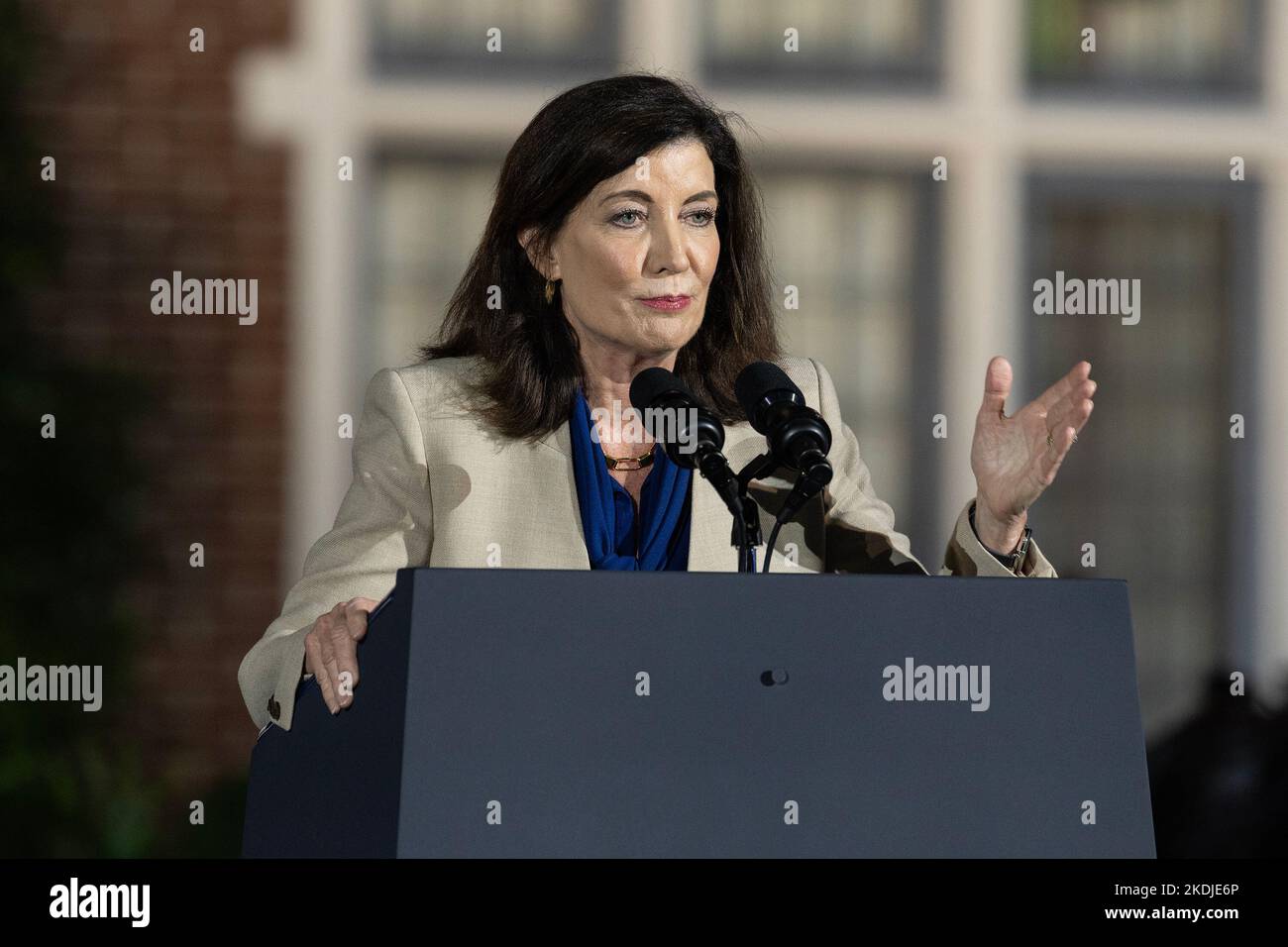 Bronxville, New York, USA. 6th Nov, 2022. Governor Kathy Hochul speaks ...