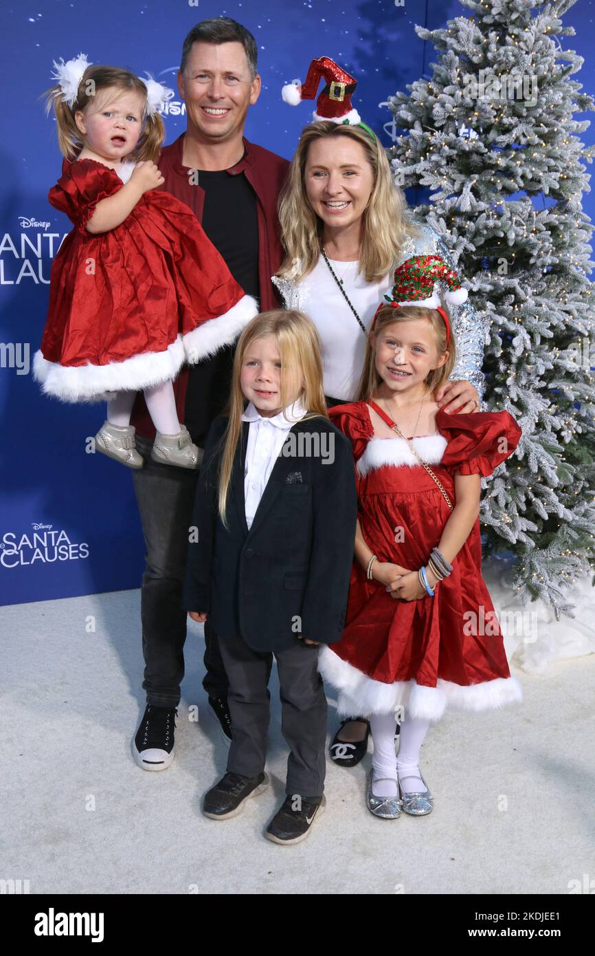 LOS ANGELES - NOV 6: Beverly Mitchell, Family at The Santa Clauses ...