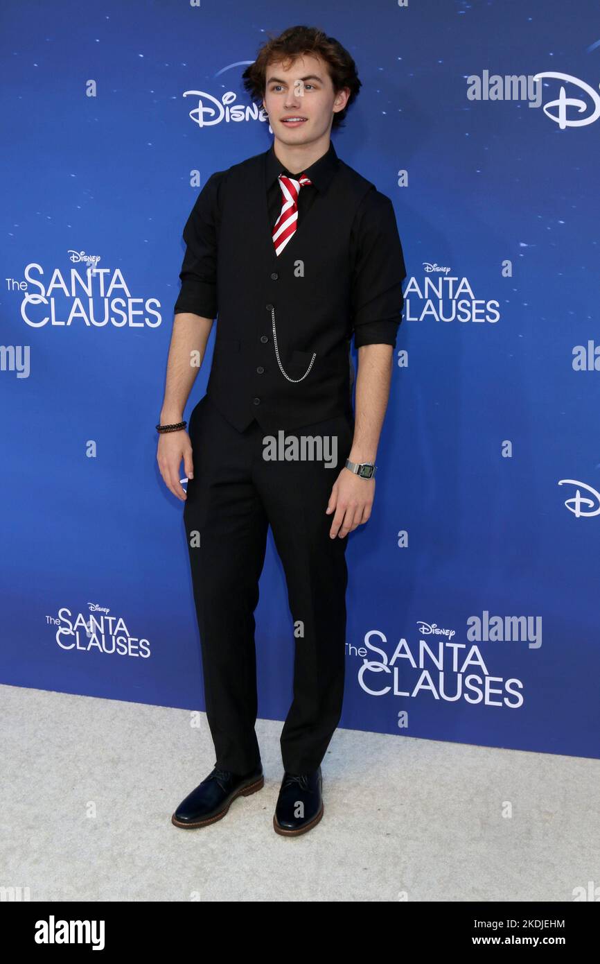 LOS ANGELES - NOV 6: Austin Kane at The Santa Clauses Premiere ...