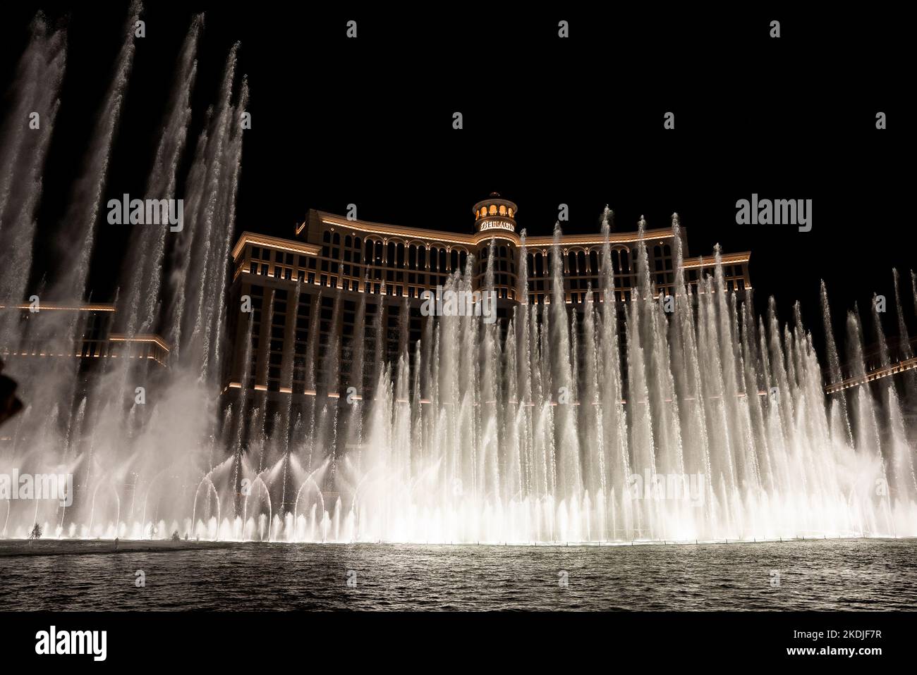 Illuminated bellagio waterfront hi-res stock photography and images - Alamy