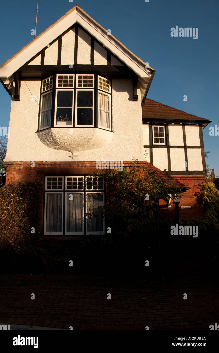 Lloyd Park Lodge, Walthamstow, London, UK - entrance lodge to William ...