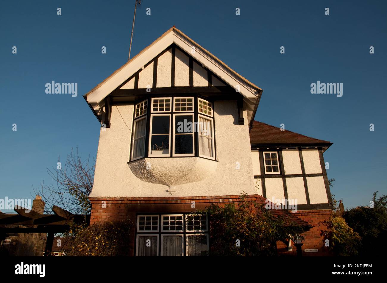 Lloyd Park Lodge, Walthamstow, London, UK - entrance lodge to William ...