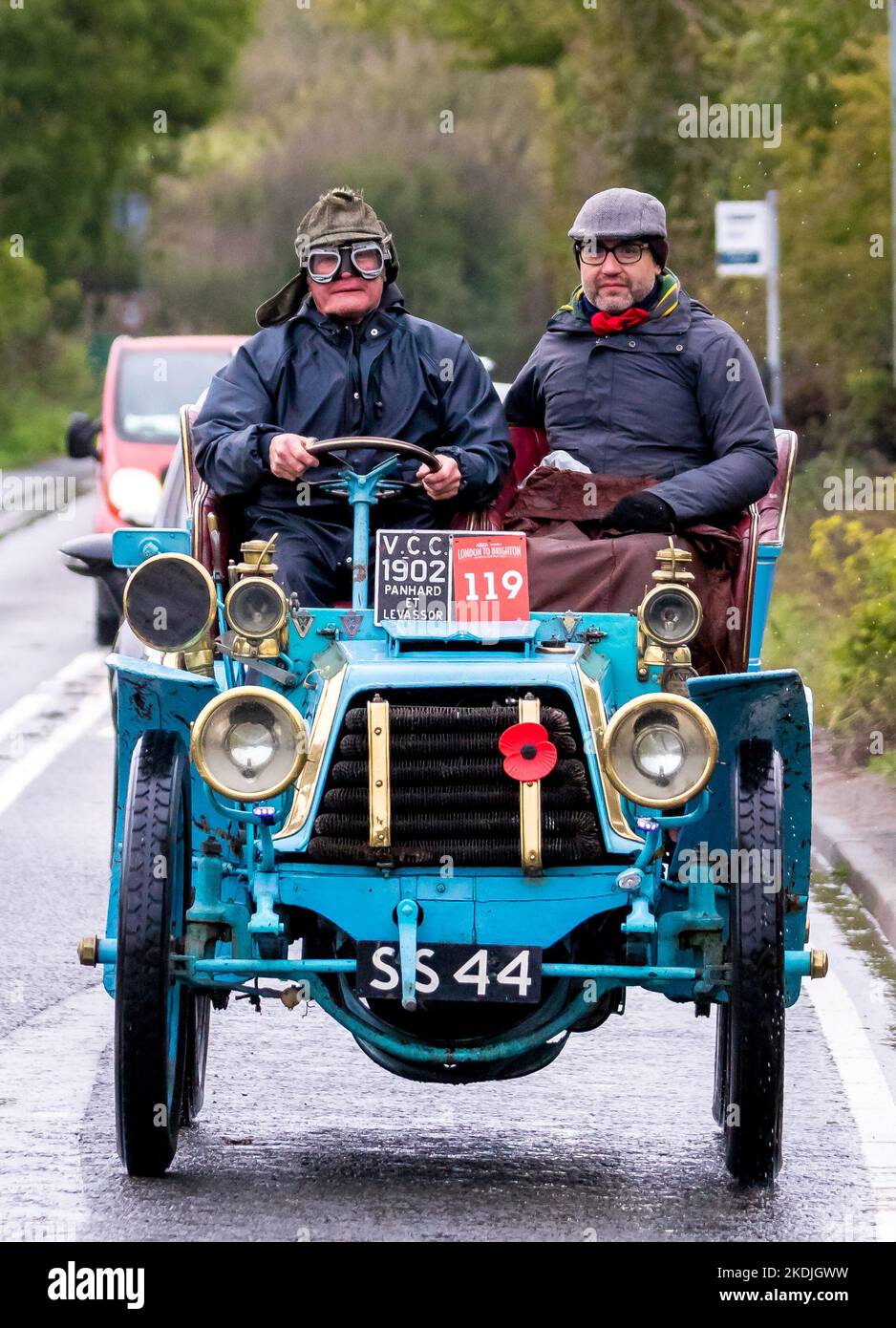 Over 300 vehicles, all built before 1905 take part in the Worlds ...