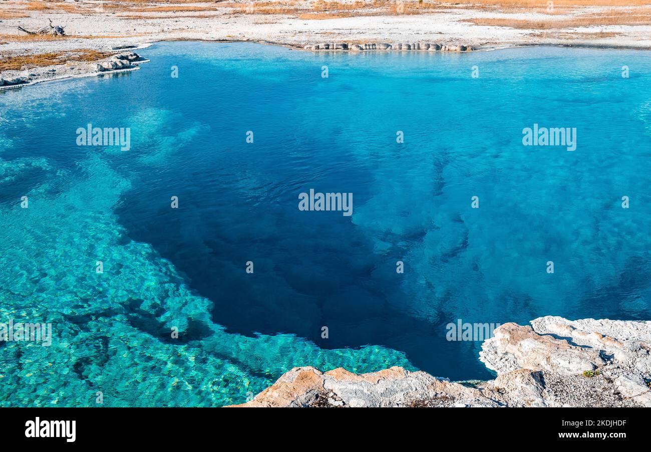 Close-up of Sapphire Pool with sky in background at Yellowstone ...