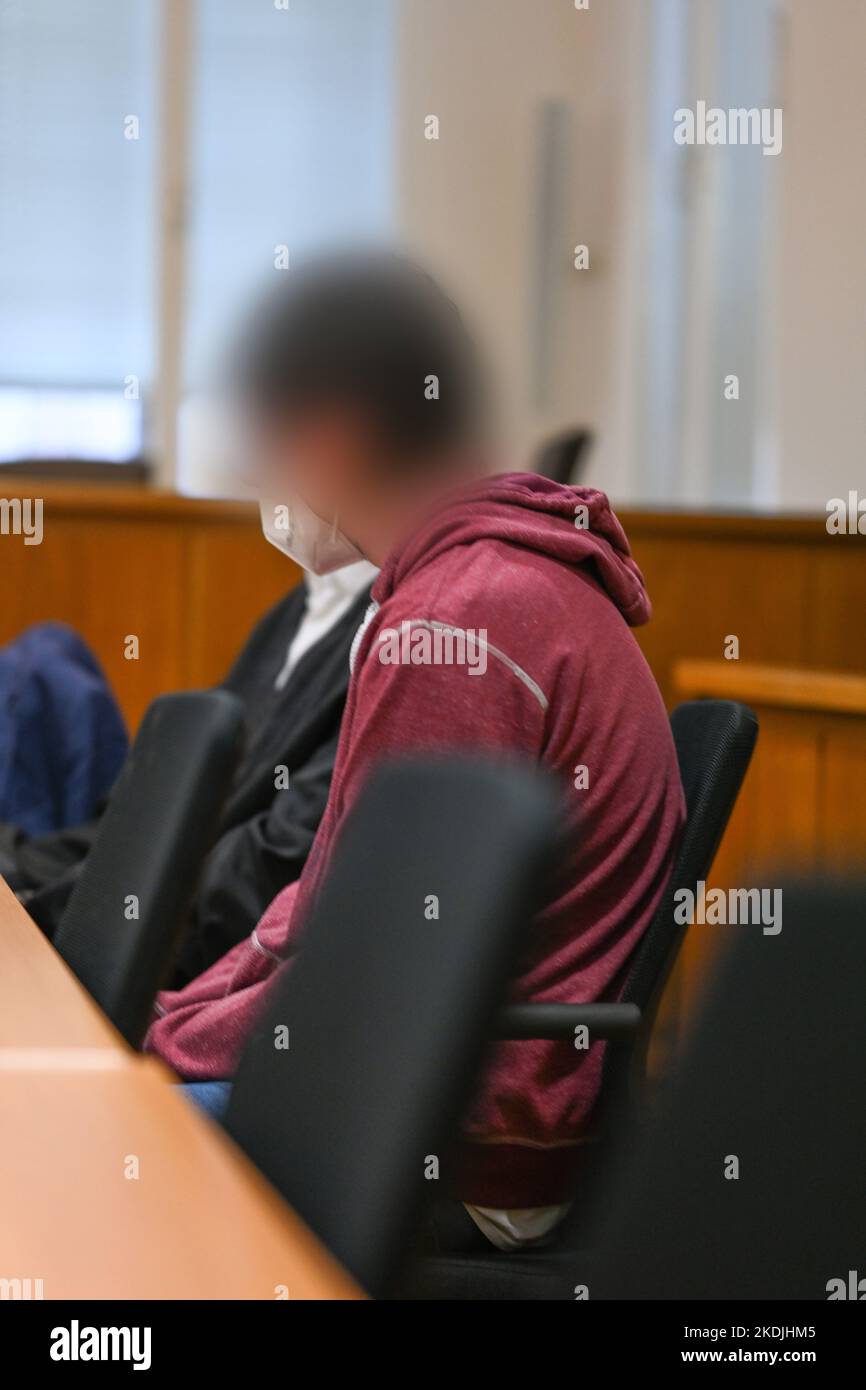 Oldenburg, Germany. 07th Nov, 2022. The convicted murderer of eleven ...