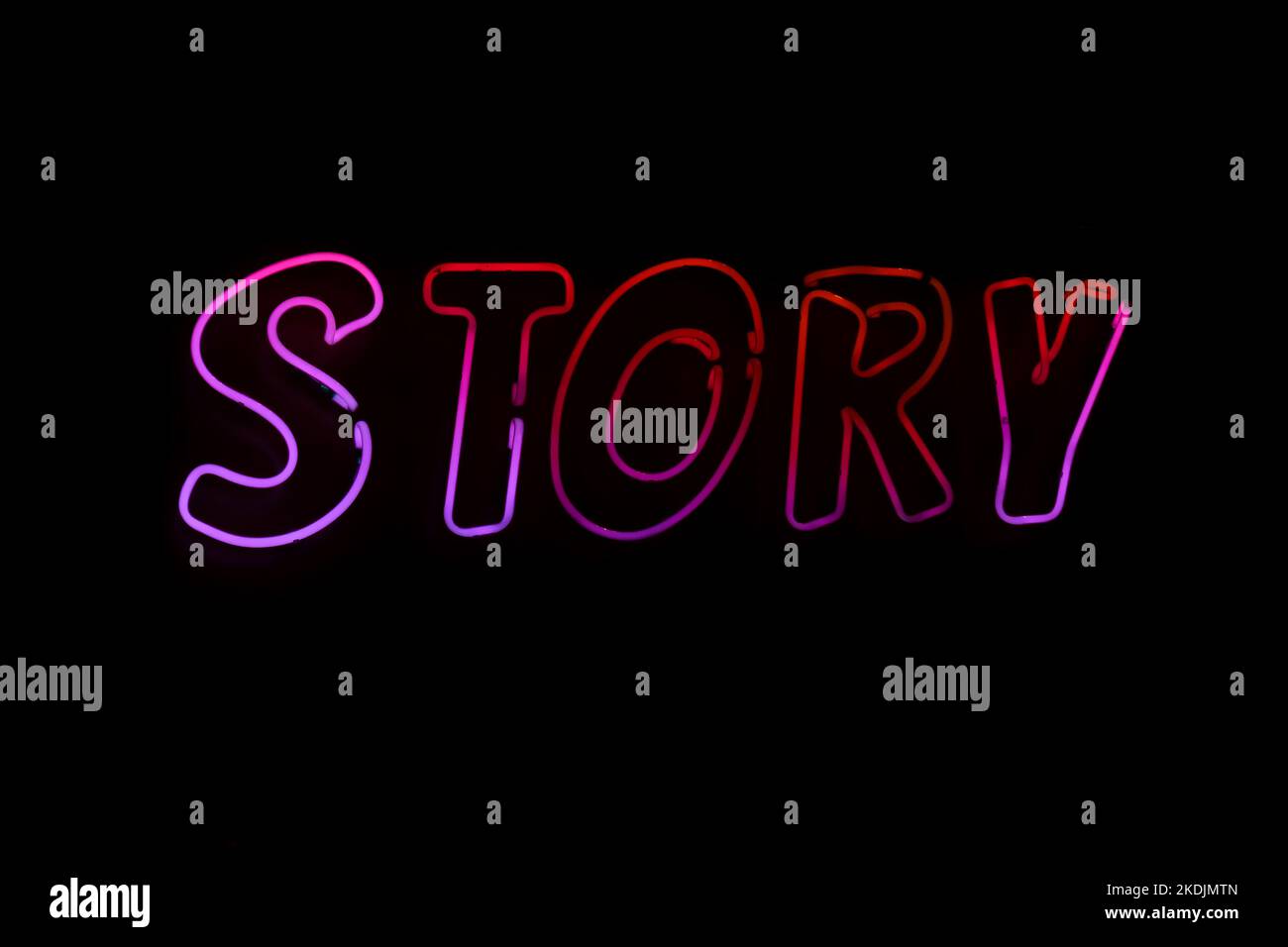 Neon book shop sign hi-res stock photography and images - Alamy