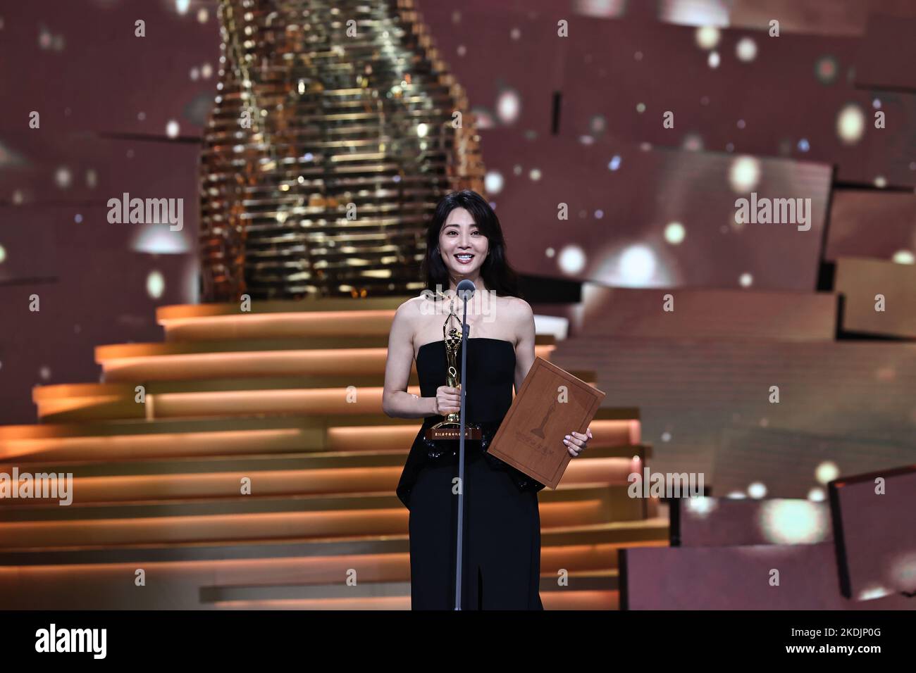 Chinese actress Yin Tao wins the 31st China TV Golden Eagle Award for ...