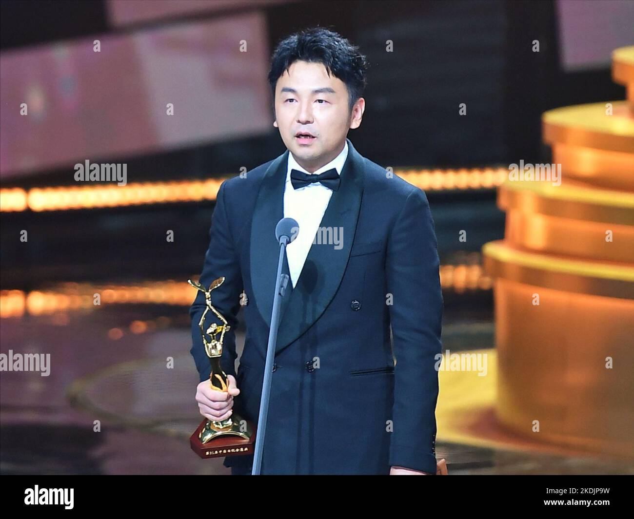 Chinese actor Lei Jiayin wins the 31st China TV Golden Eagle Award for ...