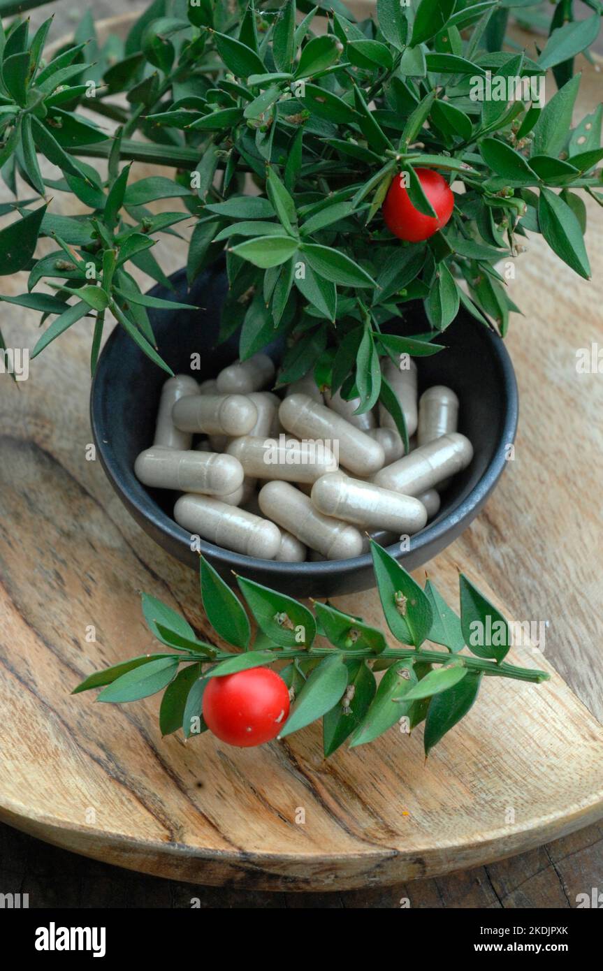 Food supplement capsules with Butcher's broom (Ruscus aculeatus) to ...
