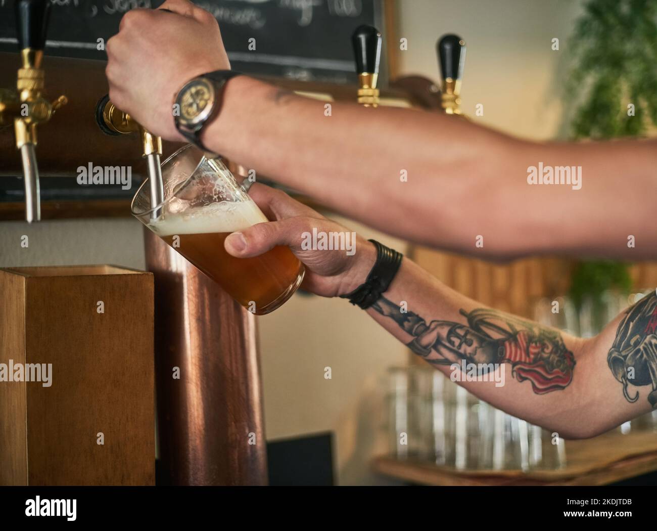 Bartender behind bar hi-res stock photography and images - Alamy