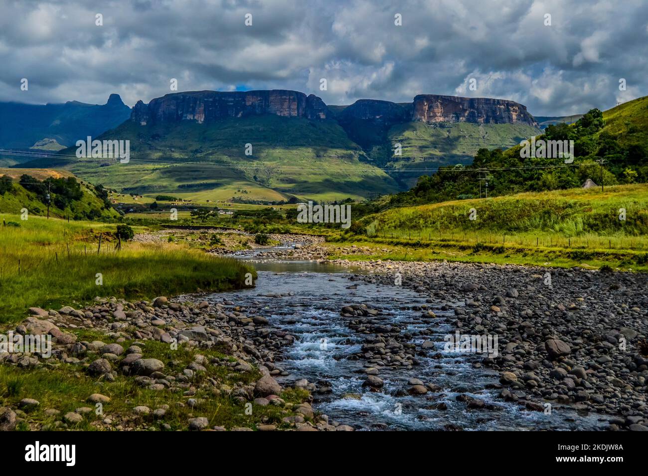 Royal amphitheatre of Drakensberg mountains on a cloudy overcast day ...