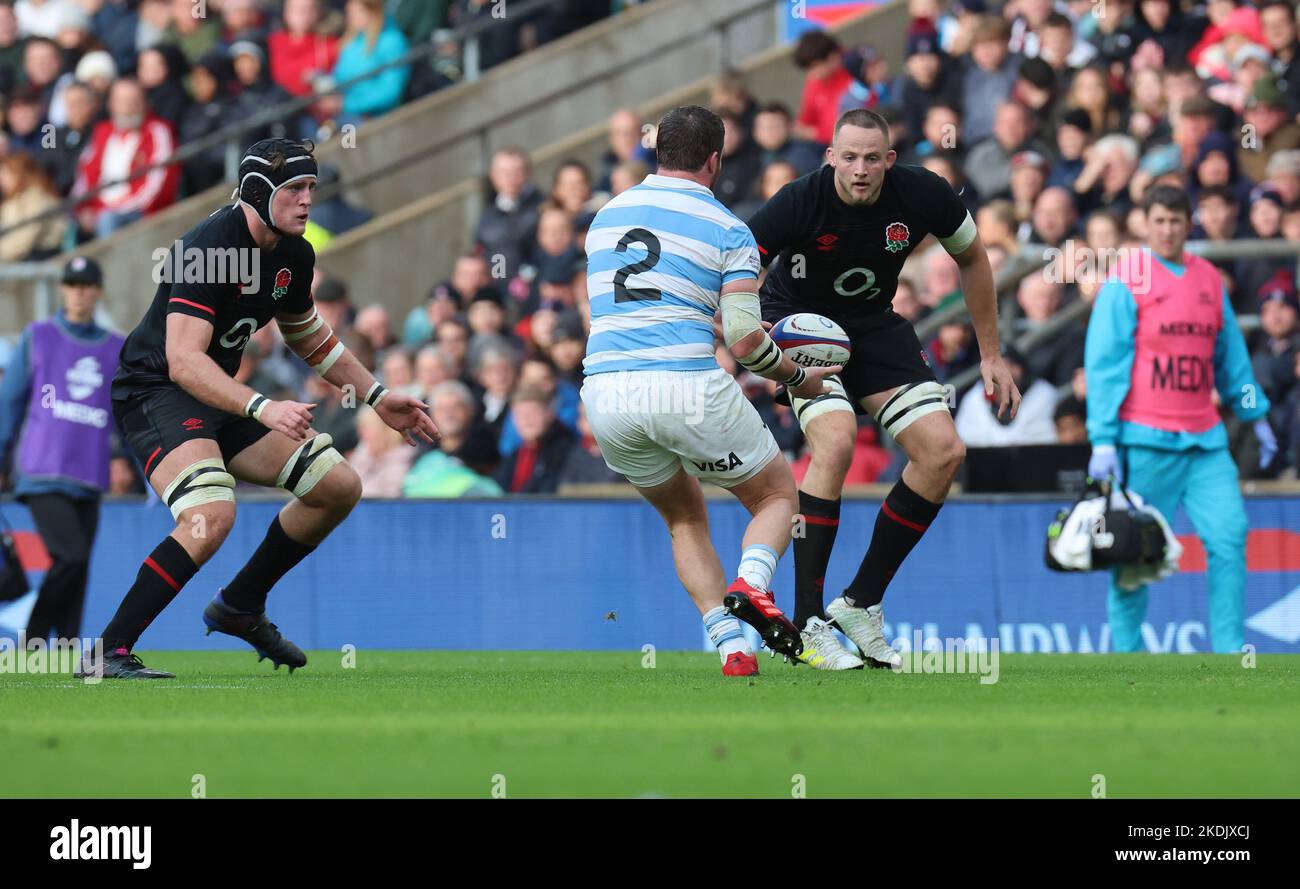 London ENGLAND - November 06: L-R England's Alex Coles making his Debut ...