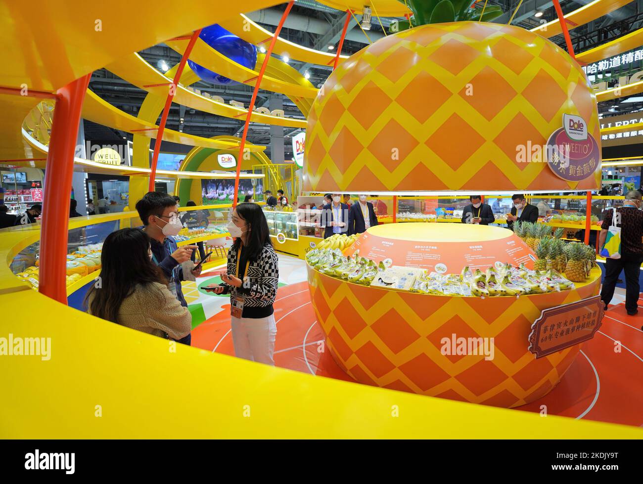SHANGHAI, CHINA - NOVEMBER 7, 2022 - Visitors learn about imported ...