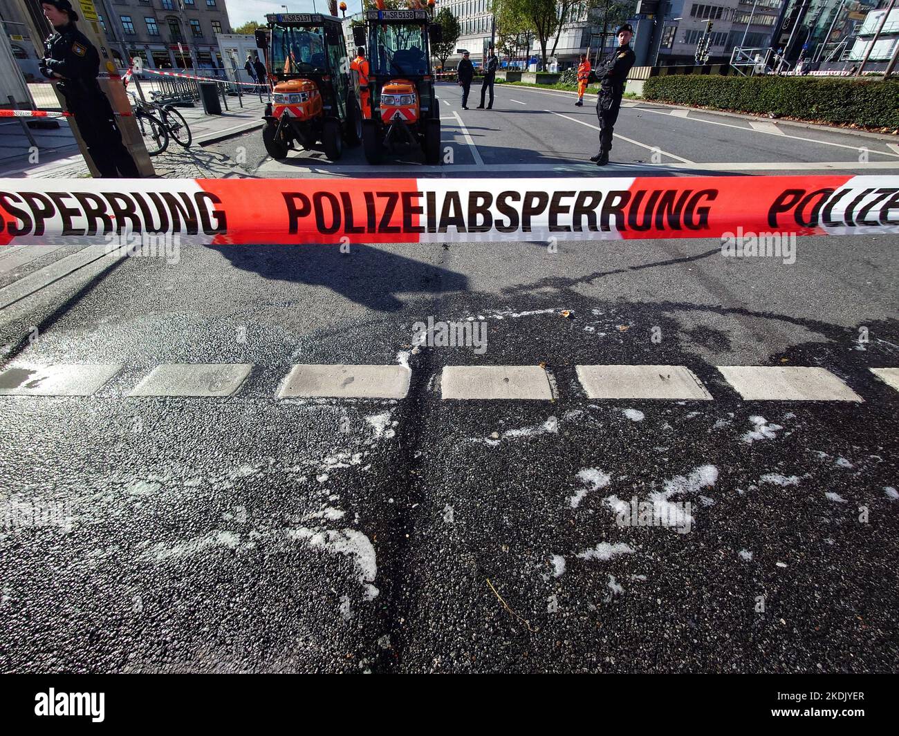 Munich, Bavaria, Germany. 7th Nov, 2022. Climate activists from Letzte ...