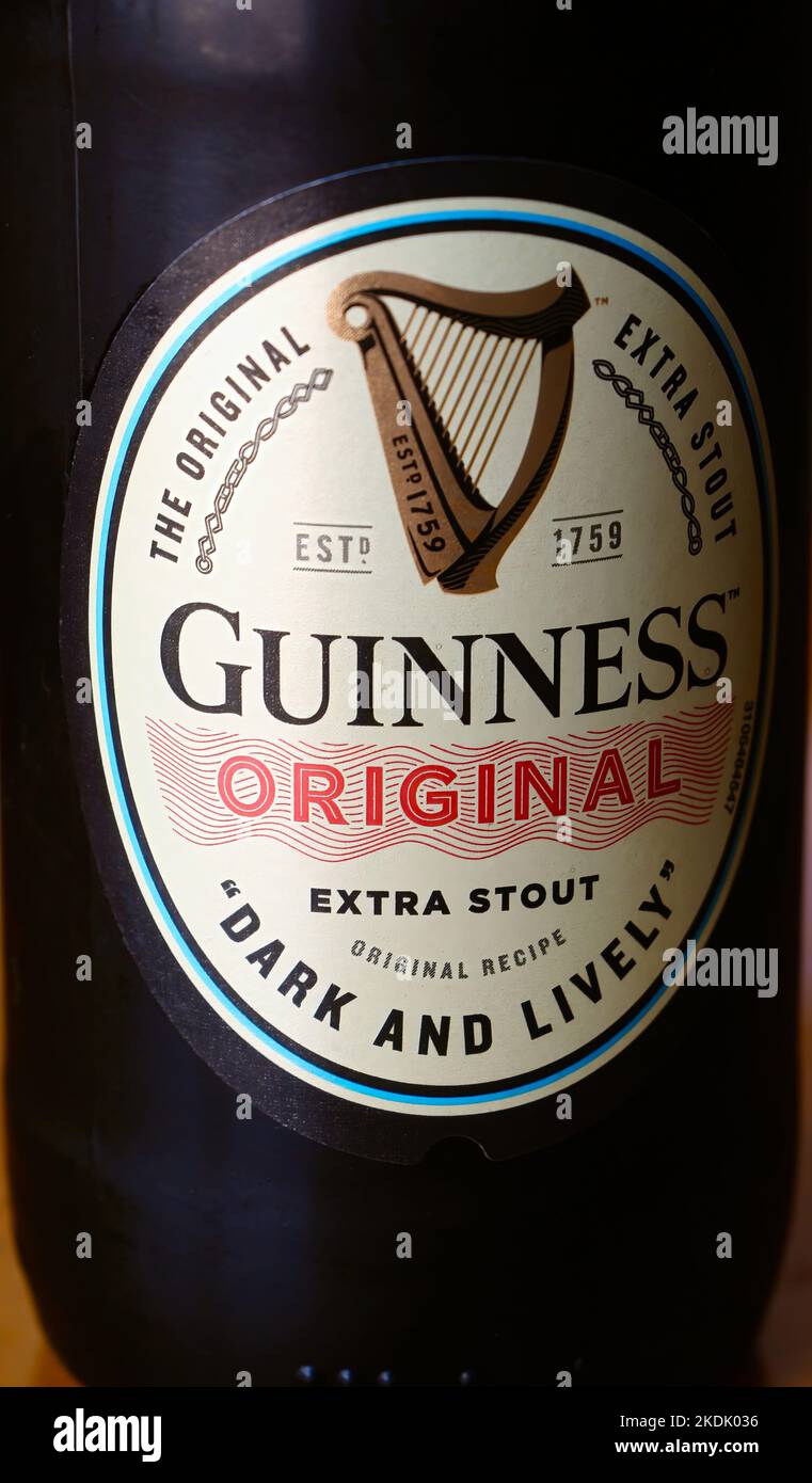 Guinness Original Label Guinness Irish Label Bottle Green T Shirt L
