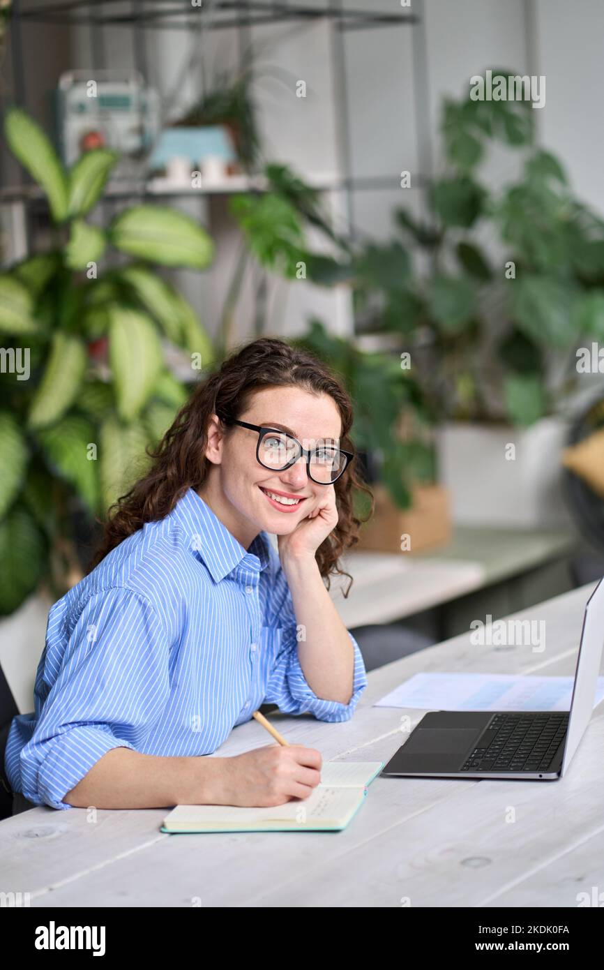 Vertical video employee office desk hi-res stock photography and images ...