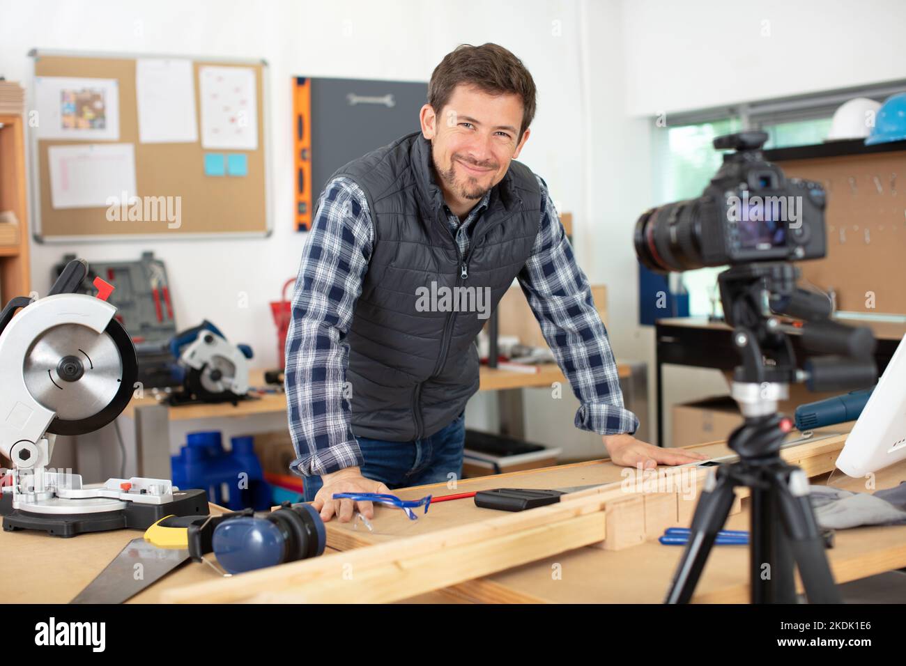 Broadcast bench hi-res stock photography and images - Alamy