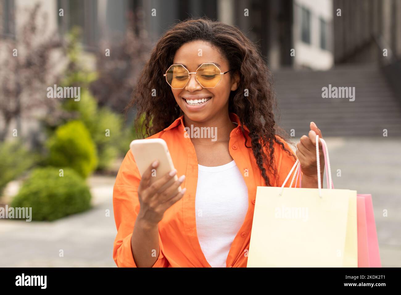 Lady customer hi-res stock photography and images - Alamy