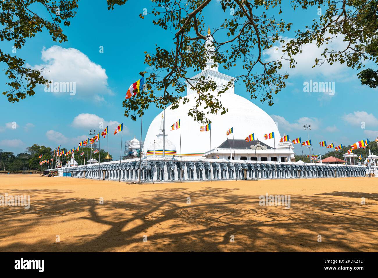 Ruwanweliseya Dagoba buddhist stupa tourist and pilgrimage site ...