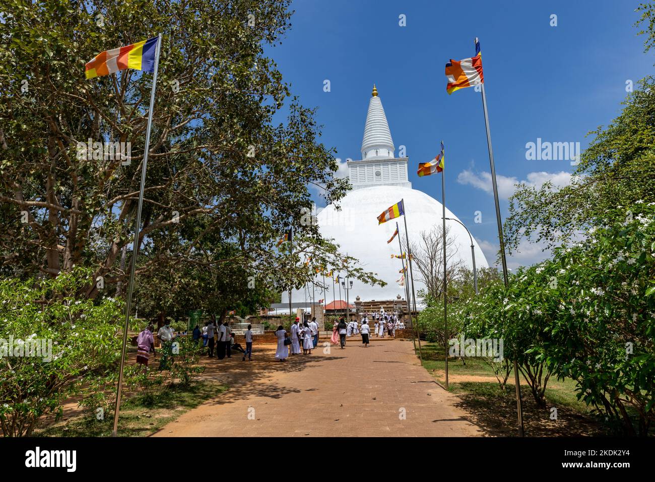 Ruwanweliseya Dagoba buddhist stupa tourist and pilgrimage site ...